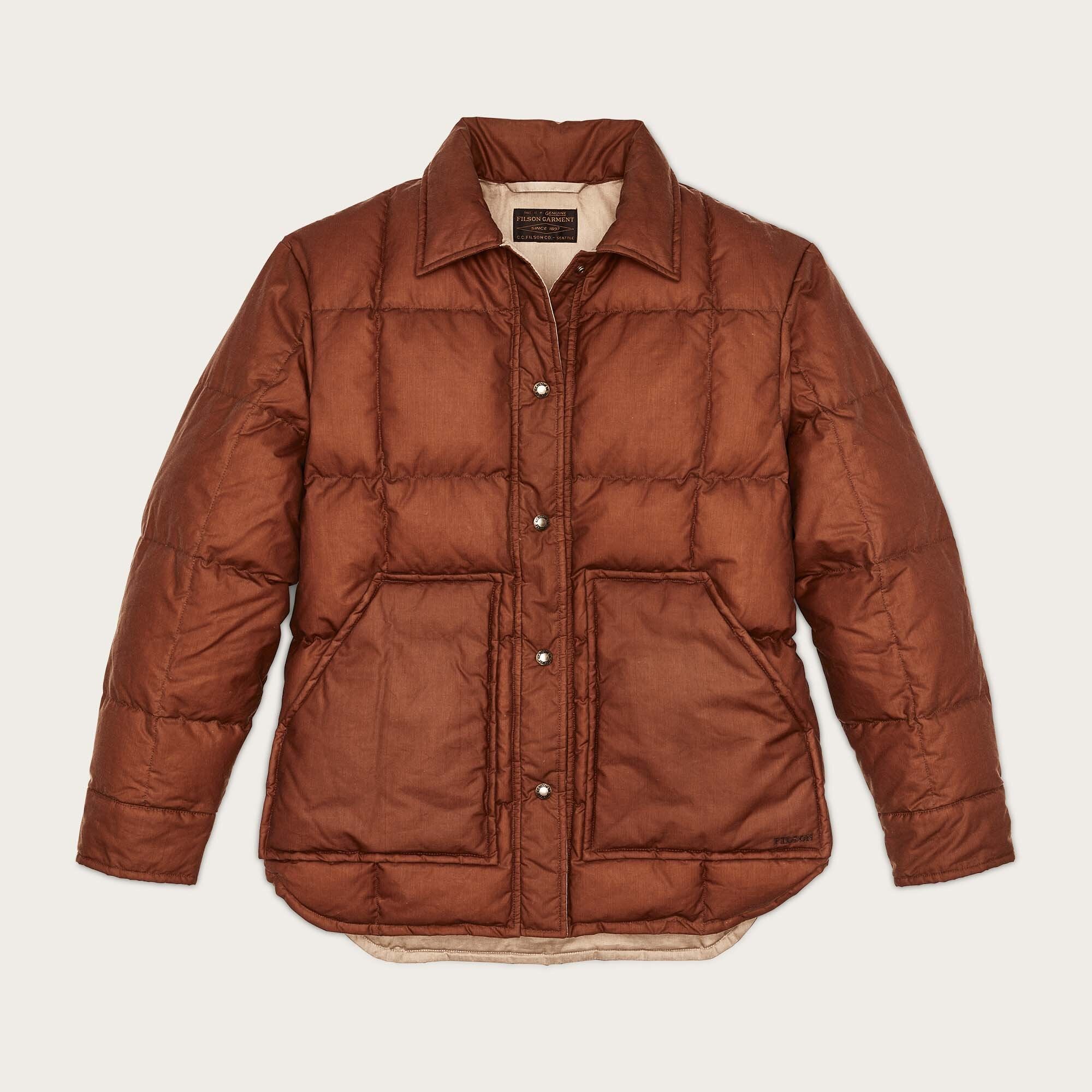 Women's waxed down barn coat von Filson | Madder root (Braun)